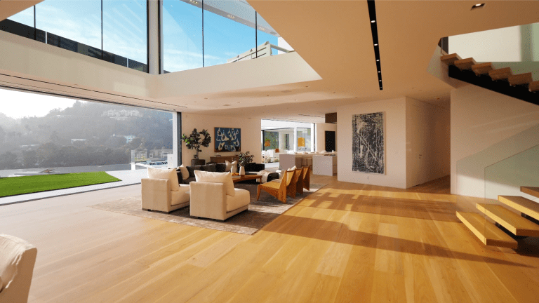 Knife Edge - Light & Green | Lighting